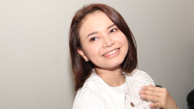 Kompak dengan Para Mantan, Rossa Bikin Netizen Iri | kumparan.com