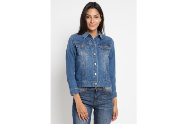 Intip Gaya Denim dari Olivia Lazuardy Saat di Tokyo | kumparan.com