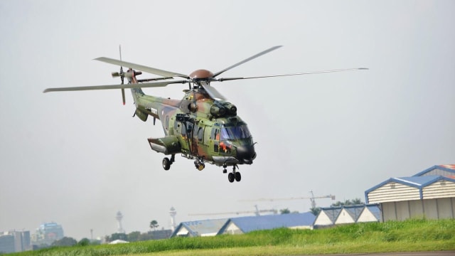 Kemenhan Pesan 1 Unit Helikopter Super Puma ke PTDI | kumparan.com