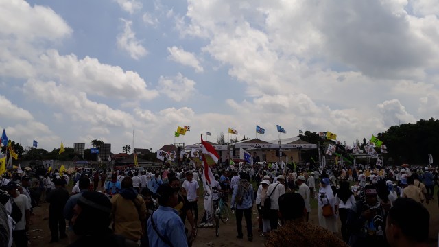 Foto: Suasana Stadion Kridosono Jelang Kampanye Akbar Prabowo ...