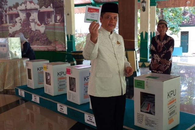 Sultan Sepuh Minta Prabowo-Sandi Terima Hasil Pilpres | kumparan.com