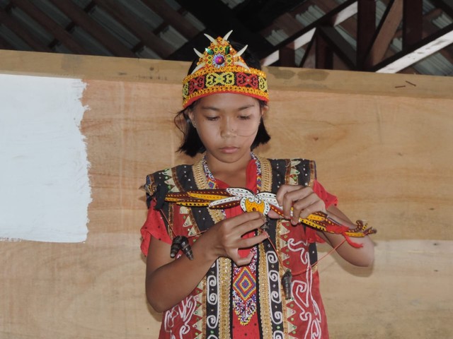 Tengkuyung Berambih, Permainan Tradisional Masyarakat Dayak di Sekadau ...