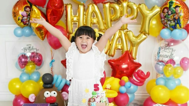 7 Potret Moonella, Selebgram Cilik yang Merayakan Ultah ke-5 | kumparan.com