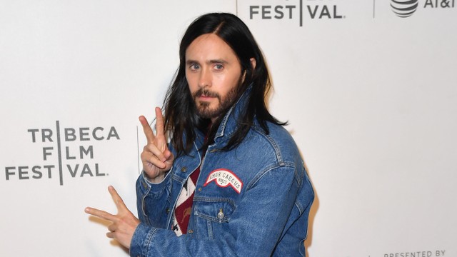 Aktor Jared Leto Luncurkan Brand Kecantikan, Bisa Dipakai Semua Gender ...