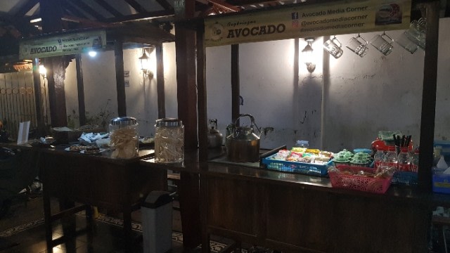 Angkringan, Potret Kota yang Tak Pernah Tidur | kumparan.com