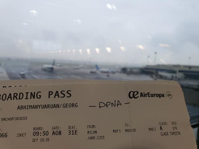 Mengenal Kode DPNA Saat di Bandara | kumparan.com