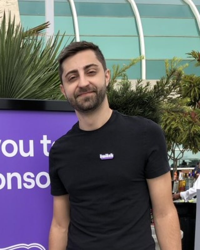 Streamer Ini Cetak Rekor Dunia Siaran Main Game 572 Jam | kumparan.com