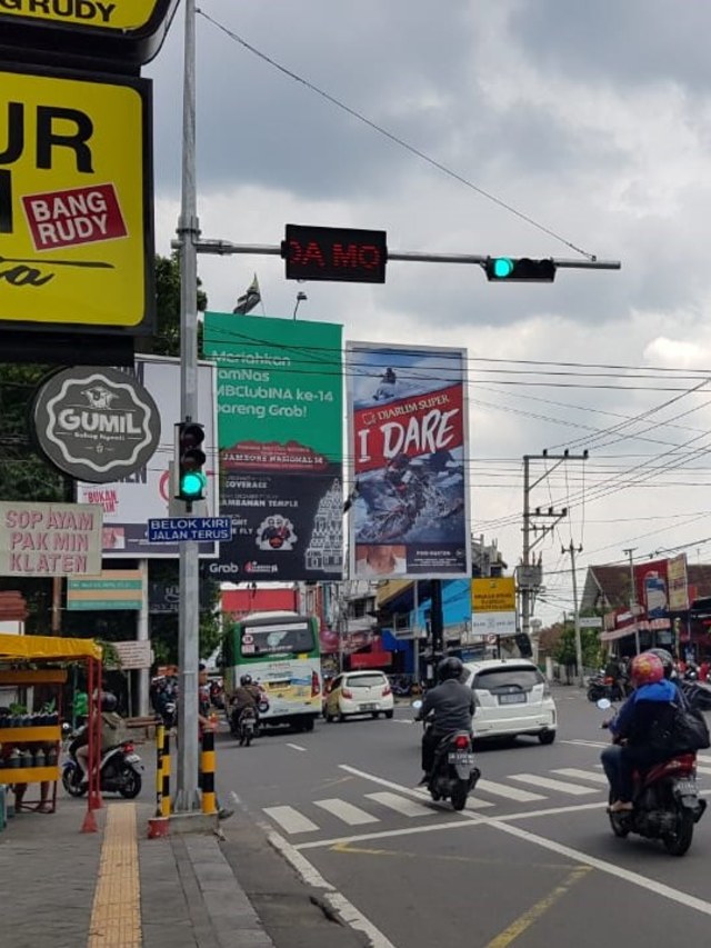 Lalu Lintas Makin Lancar Pasca APILL di Simpang 5 UNY Diaktifkan ...