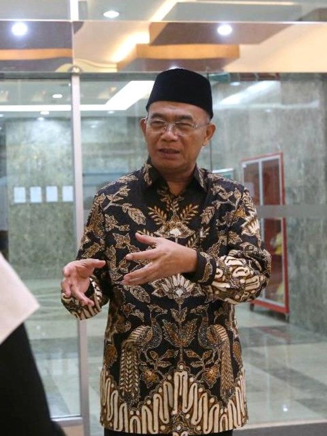 Muhadjir: Jangan Sampai Ada Klaster Corona Baru di Tempat Salat Idul ...