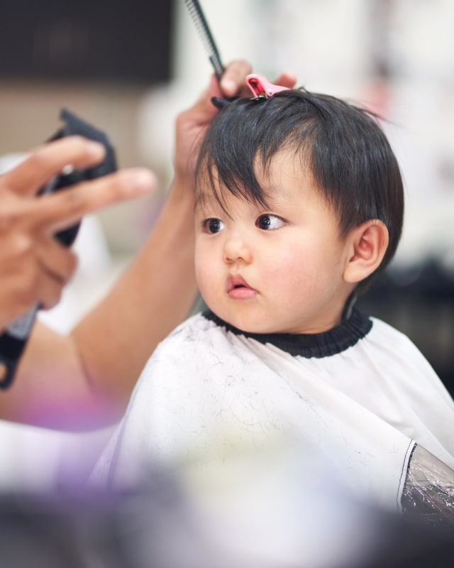 5 Negara yang Punya Tradisi Mencukur Rambut Anak | kumparan.com