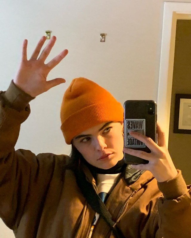 Lirik Lagu Supalonely - Benee feat. Gus Dapperton | kumparan.com