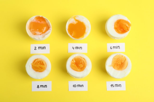 Mudah dan Ampuh! 6 Tips Merebus Telur agar Tidak Pecah yang Wajib Kamu Ketahui | kumparan.com