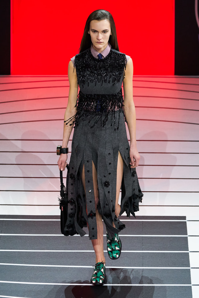 Prada dan Hermes Rugi Hingga Ratusan Juta Euro karena Pandemi ...