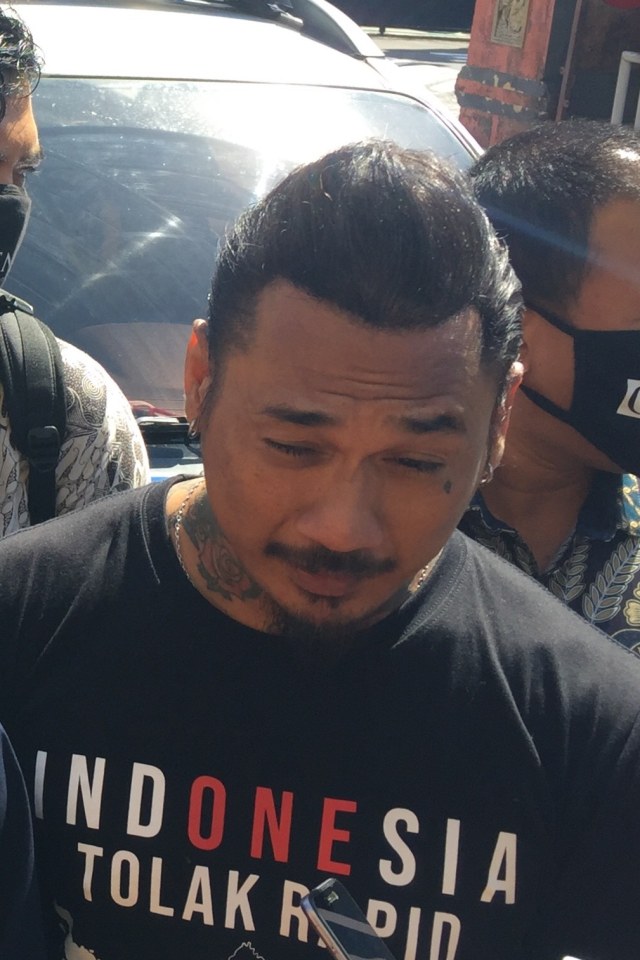 Dipenjara, Jerinx Ciptakan Lagu dengan Bermodalkan Galon | kumparan.com