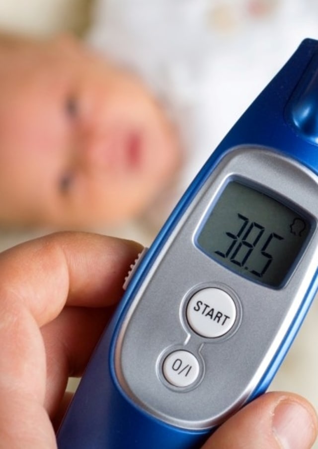 Panduan Memberikan MPASI saat Bayi Sakit | kumparan.com