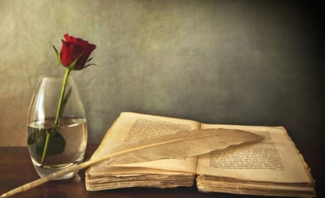 5 Syair Cinta yang Memikat Pembacanya dari Sastrawan Terkenal di Dunia ...