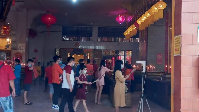 Perayaan Imlek di Vihara Setia Budi Medan: Jemaat 30%, Lebih Banyak di ...