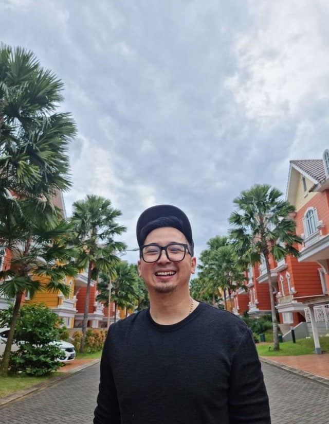 Kisah Edho Zell Jadi Youtuber Sekaligus Pebisnis, Sempat Jualan Parfum ...