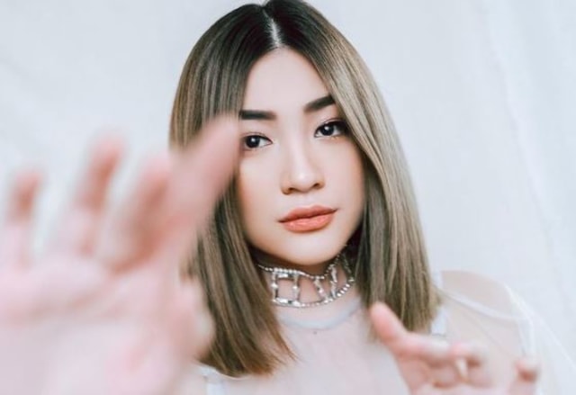 pacar billy davidson