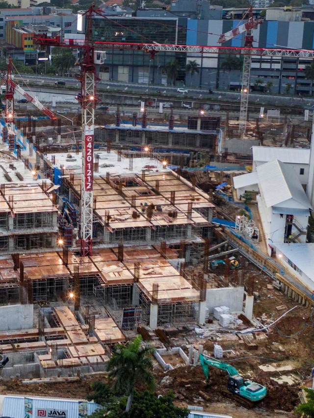 Foto Udara: Progres Pembangunan Pasar Senen Jaya Blok I dan II ...