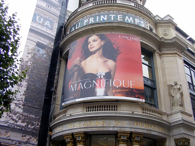 Pengertian dan Jenis Reklame Sesuai Kebutuhan | kumparan.com