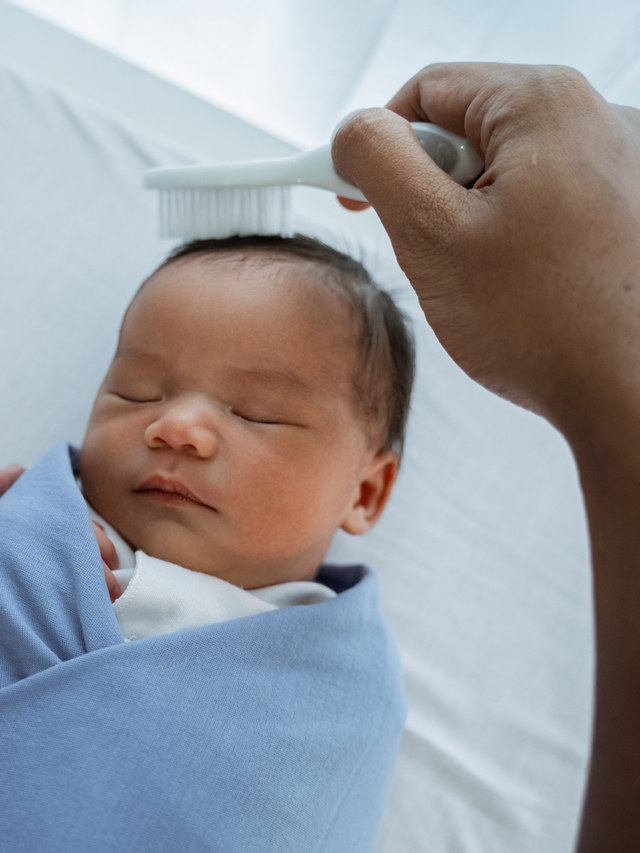Deretan Fakta Menarik soal Rambut Bayi Baru Lahir | kumparan.com