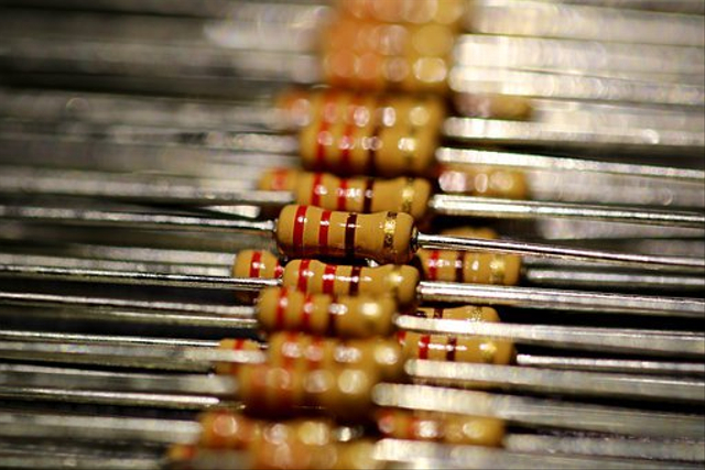 Apa Fungsi Resistor Pada Mobil? Ini Penjelasannya | kumparan.com