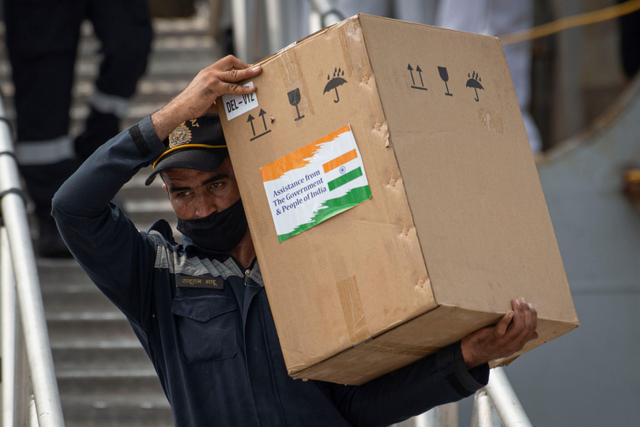 Foto: Bantuan Oksigen dari India Tiba di Indonesia | kumparan.com