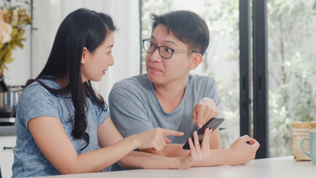 Kado untuk Suami yang Berkesan dan Romantis | kumparan.com