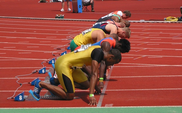 Lari Jarak Pendek Menggunakan Start Apa? Ini Penjelasannya | kumparan.com