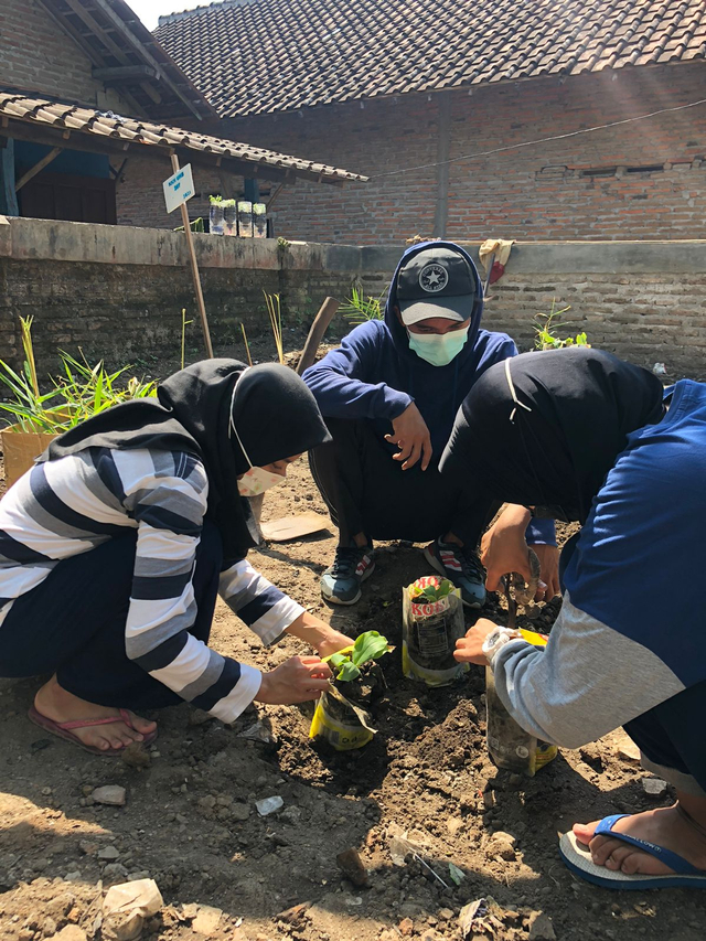 KKN Tematik UNS 2021: Edukasi Manfaat Tanaman Obat bagi Warga Desa ...