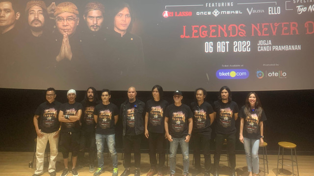 Berita Populer: Cukai Rokok 2023 & 2024 Naik; Konser Dewa 19 di JIS Tak ...