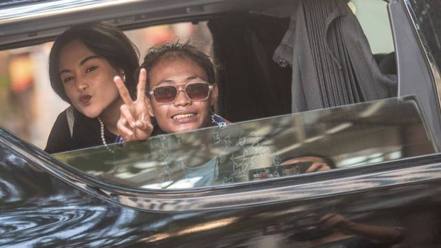 Bonge Dinobatkan Jadi Duta SCBD, Apa Arti dan Bedanya dengan Konsulat ...