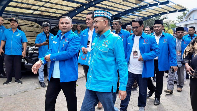 Palagan Baru Aktivis Tua: Kisah Partai Lokal Lama Kembali Ikut Pemilu ...