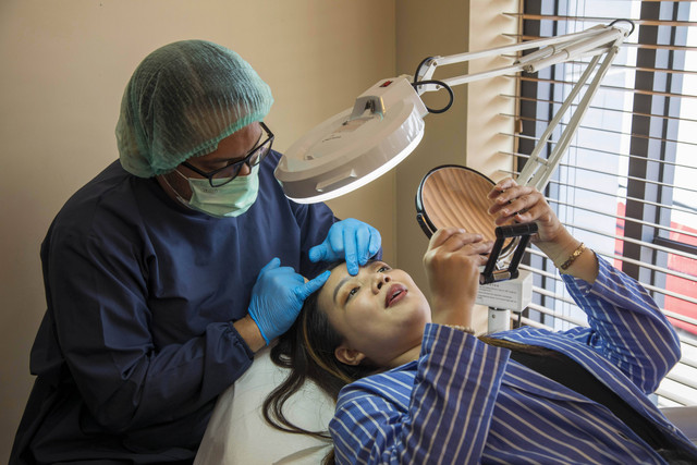 Pengalaman Mencoba Suntik DNA Salmon, Hasil Nyata Buat Wajah Cerah ...