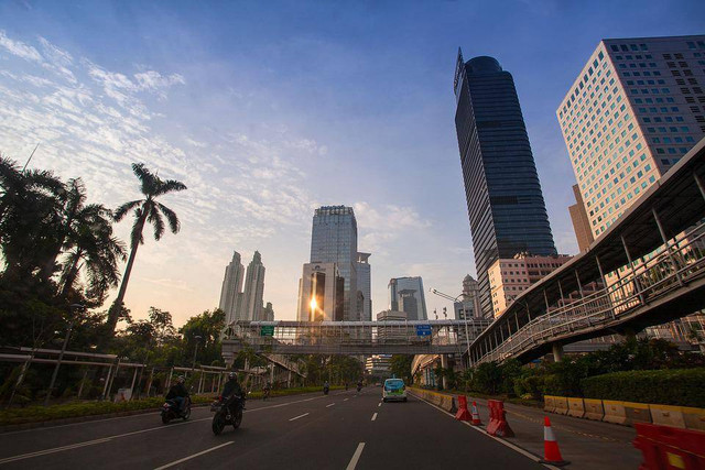 Rute ke Treasury Tower dari Senayan dengan Sepeda Motor | kumparan.com