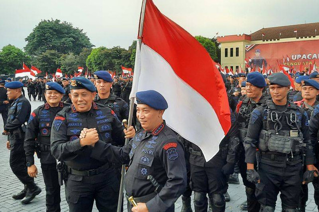 Gaji Brimob Polri dan Tunjangan Kinerjanya | kumparan.com