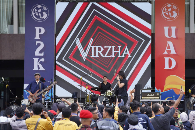 Kemeriahan Penutupan P2K Universitas Ahmad Dahlan Tahun 2022 | kumparan.com