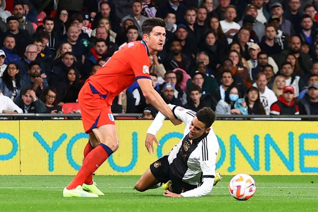 Harry Maguire saat Hadapi Jerman: Kena Kolong, Bikin Lawan Dapat ...