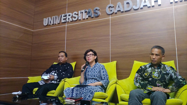 UGM Jelaskan Mengapa Format Penulisan di Ijazah Jokowi Beda dengan Alumni Lain | kumparan.com