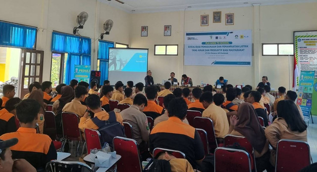 PLN Kalbar Kenalkan Manfaat Listrik ke Pelajar Lewat Program PLN Goes ...