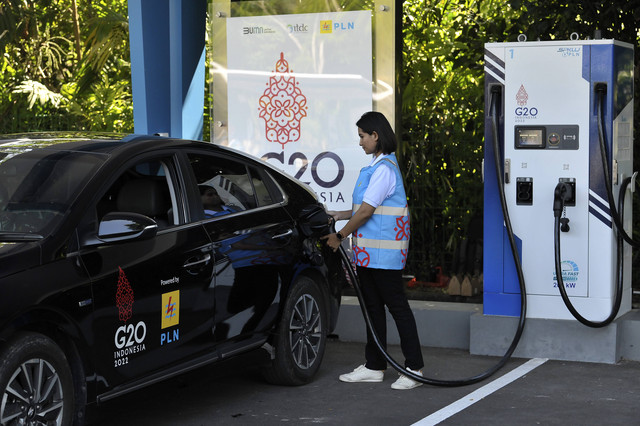 Pengamat: Konsumen Mobil Listrik Mayoritas ‘Fomo’ | kumparan.com