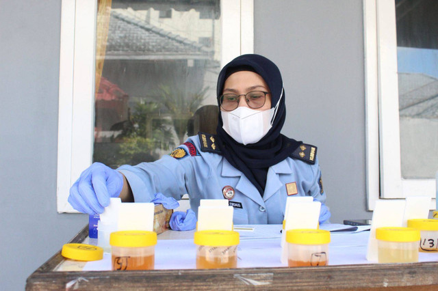 Puluhan Warga Binaan Lapas Jember Dites Urine, Ini Hasilnya | kumparan.com