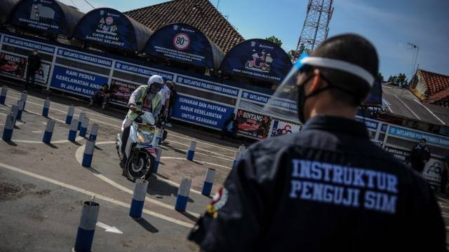 SIM Motor Listrik Sama dengan SIM C? Ini Ulasan Lengkapnya | kumparan.com