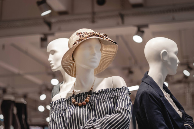 Perkembangan Fast Fashion di Dunia: Berbahaya bagi Lingkungan dan ...