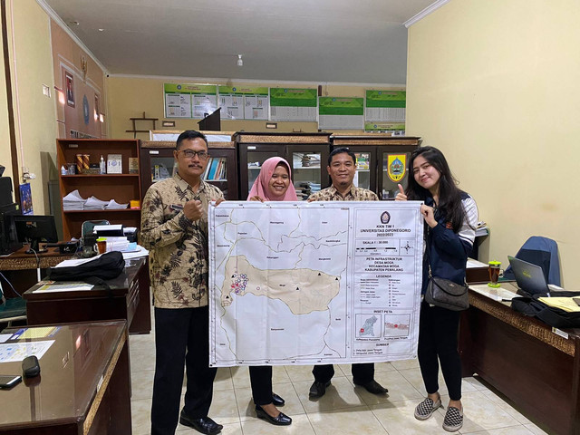 Mahasiswa KKN Undip Membantu Pembangunan dengan Pembuatan Peta Infrastruktur | kumparan.com