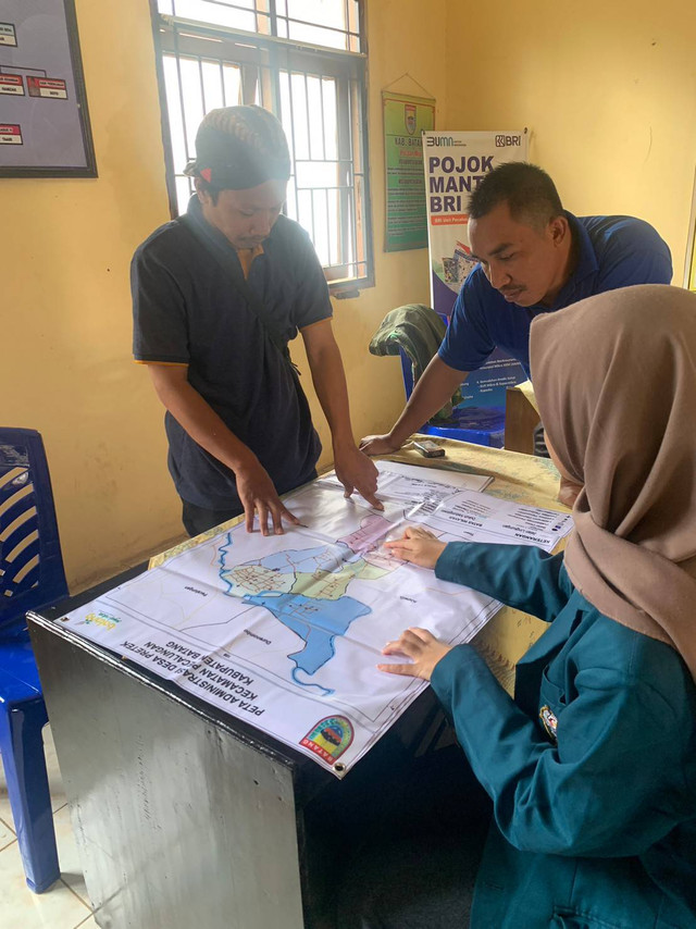 Pembaharuan Peta, Mahasiswa KKN UNDIP Bantu Menyediakan Peta Administrasi Desa | kumparan.com