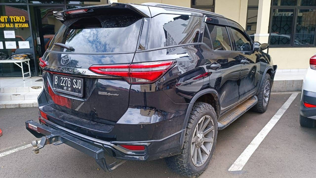 Sosok Pengemudi Fortuner yang Ngamuk di Jaksel: Kerja di Kantor Lawyer | kumparan.com