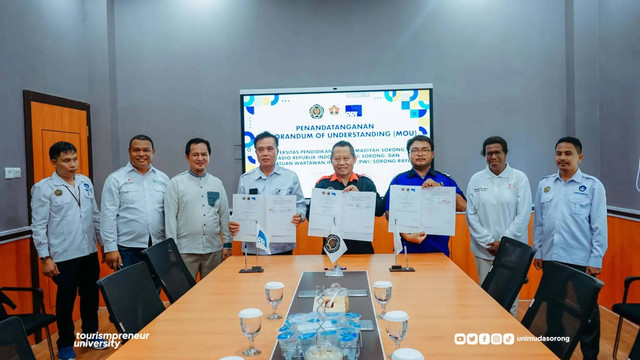 Penandatanganan MoU, UNIMUDA Sorong dengan PWI Sorong Raya dan RRI ...