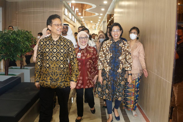 Sri Mulyani ke Dokter: Banyak yang Ngeluh di Tiktok hingga Akan ...
